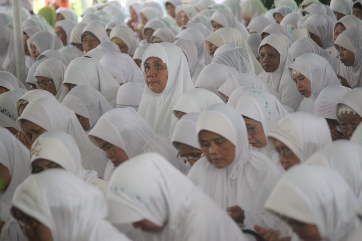 Riset Pew: Indonesia Negara Paling Religius di Dunia, Mengalahkan Negara Timur Tengah | Asumsi